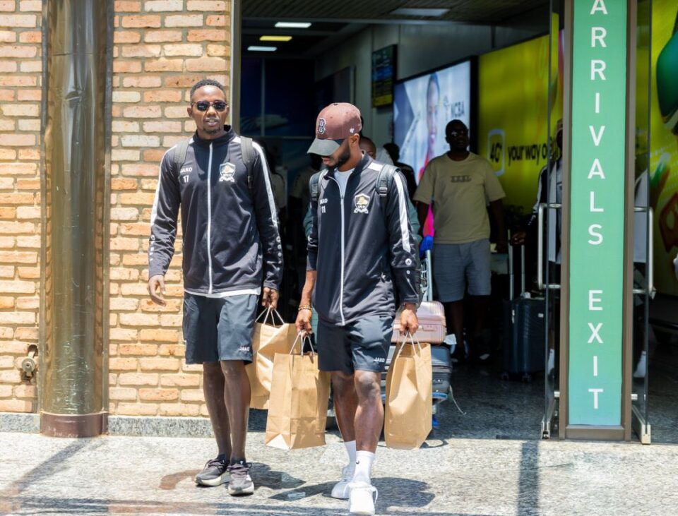 APR FC ikubutse mu Misiri yageze mu Rwanda yubitse umutwe [AMAFOTO ...